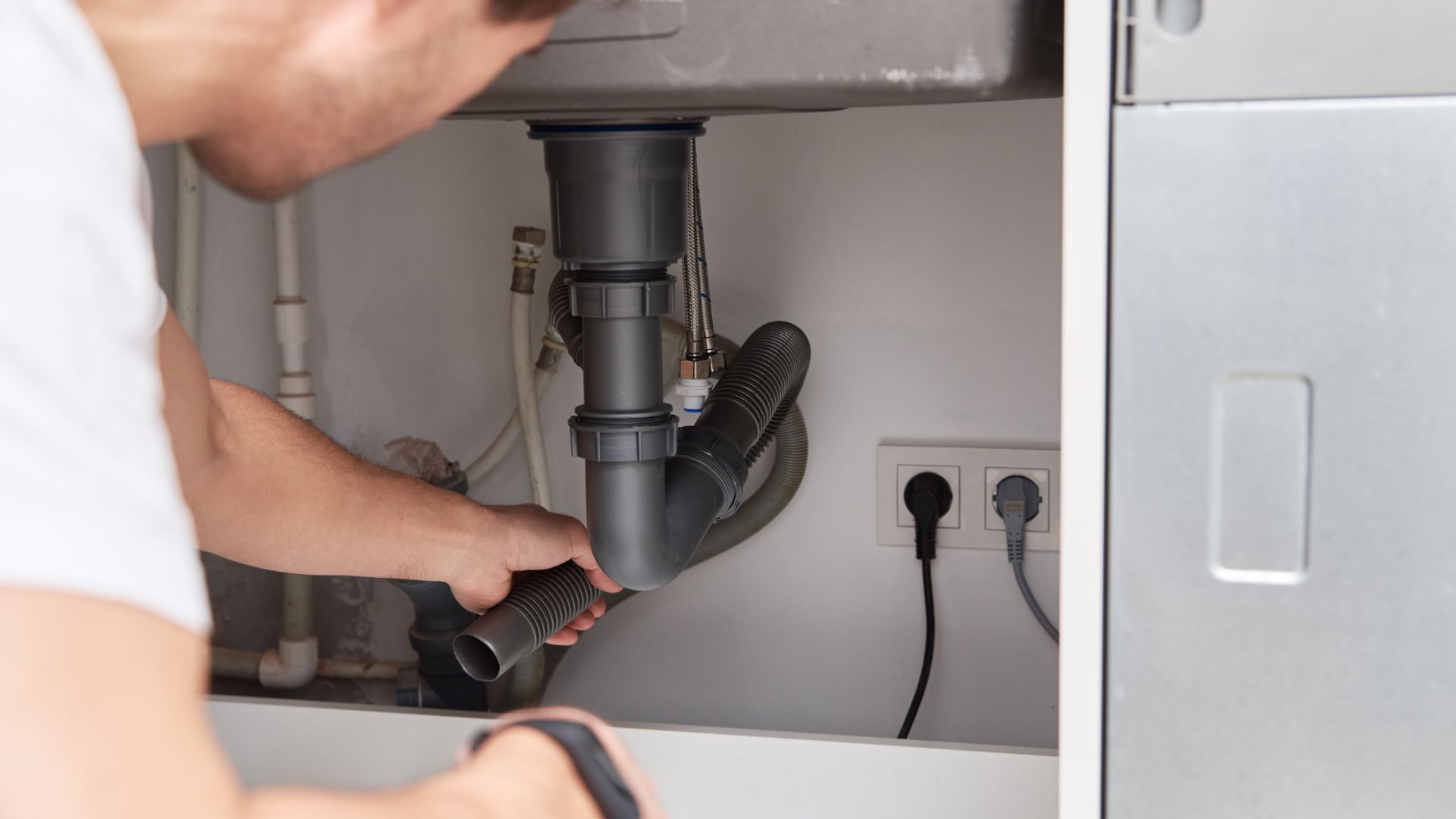 How to Stop Sewer Smell From Your Vent Pipe